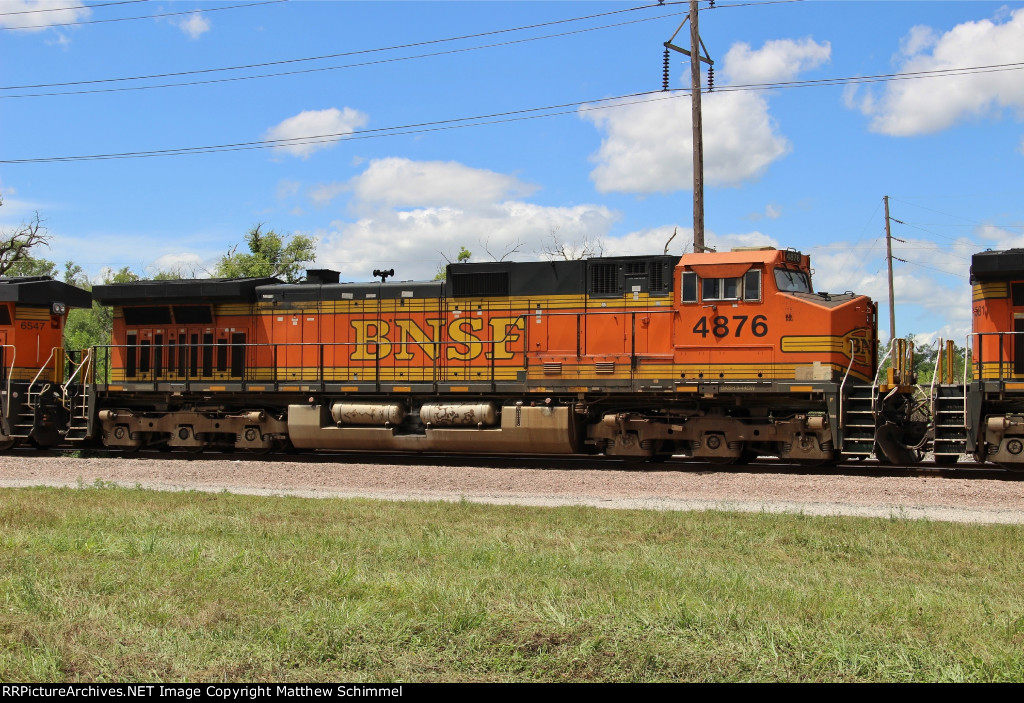 BNSF 4876